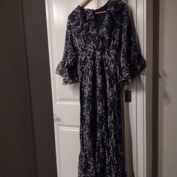 Kite and Butterfly | Dresses | Kite And Butterfly Lace Dress Silk Size ...